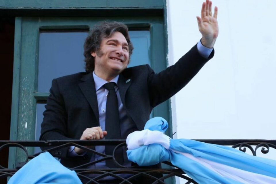 Argentina deixa para trás cem anos de decadência, diz Milei ao celebrar ...